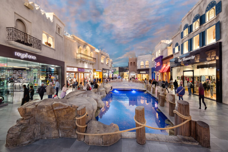 Rain Show (FREE) | Miracle Mile Shops
